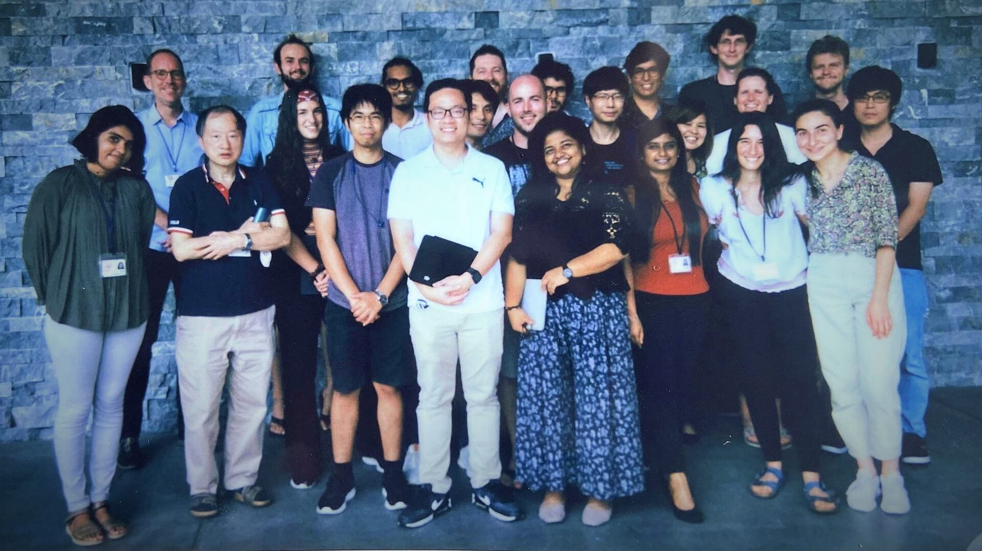 QSU FY2022 Annual Report Group photo | Okinawa Institute of Science and Technology OIST