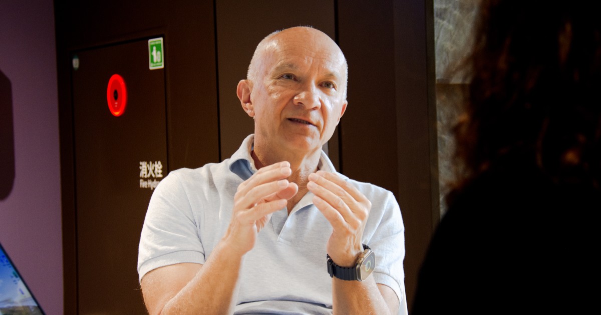 Artur Ekert speaking about quantum mechanics | Okinawa Institute of ...