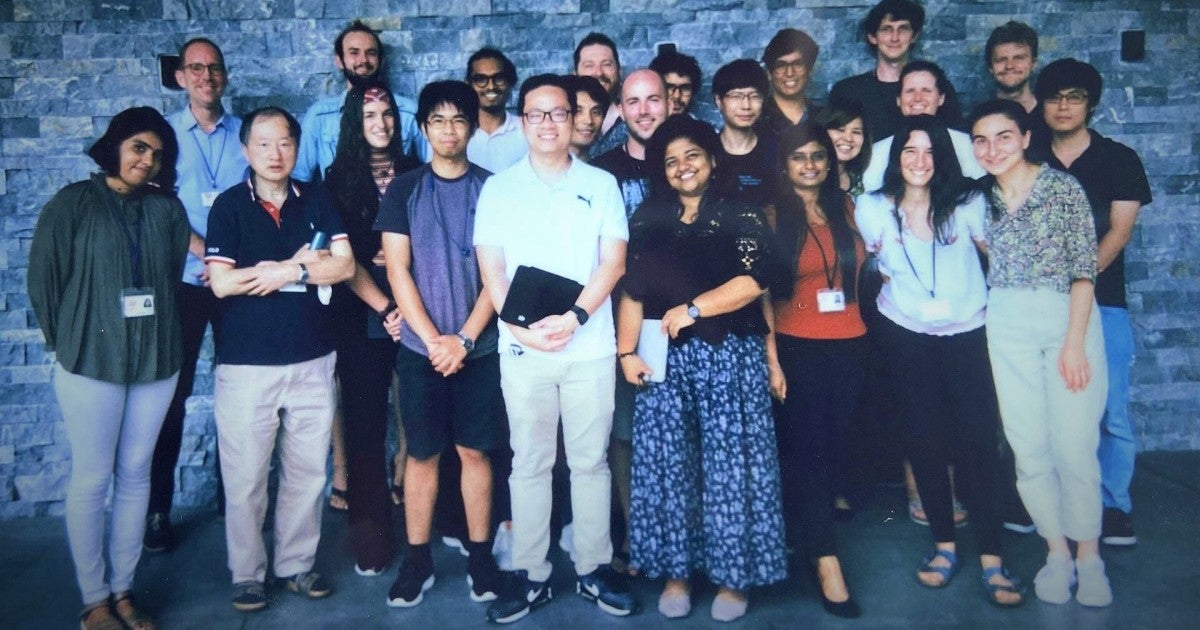 QSU FY2022 Annual Report Group photo | Okinawa Institute of Science and ...