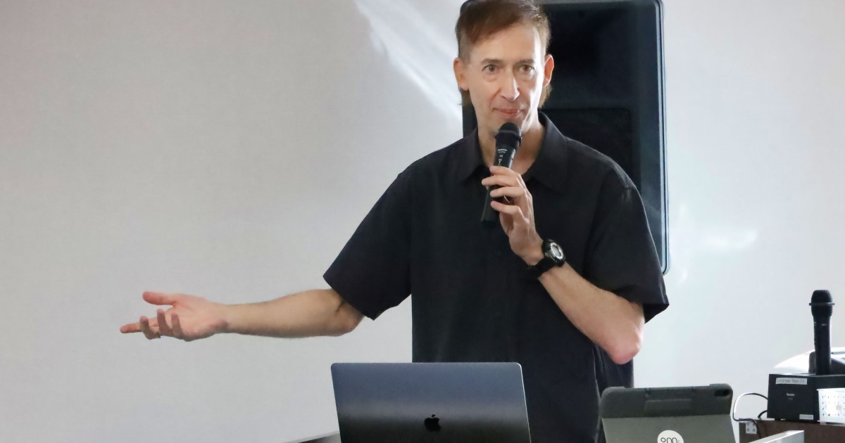 Art and sound producer Nick Luscombe at the OIST SciArt talk event ...