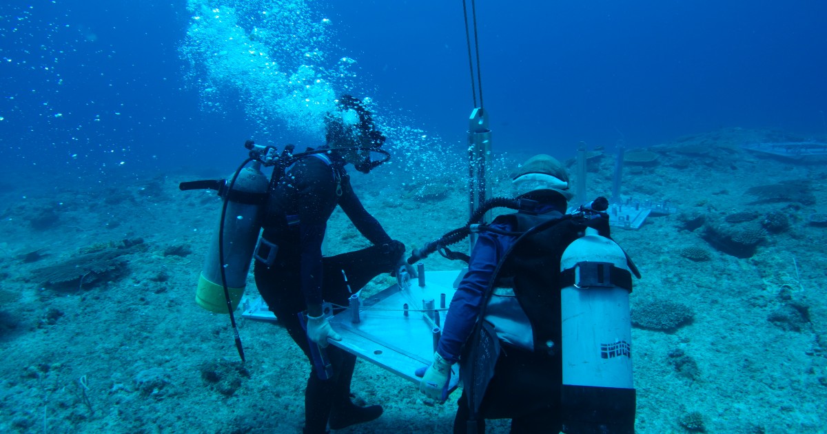 Installation of the Ocean Observatory System | Okinawa Institute of ...