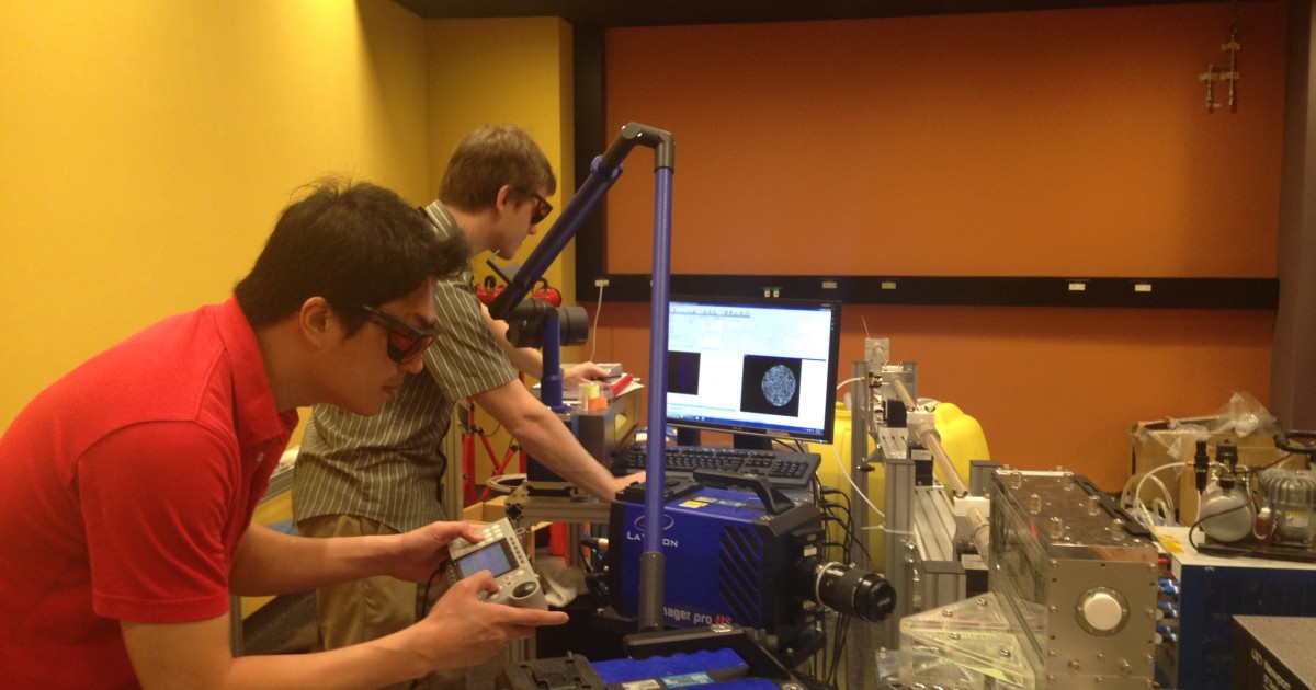Researchers working on the Pipe Flow Experiment | Okinawa Institute of ...
