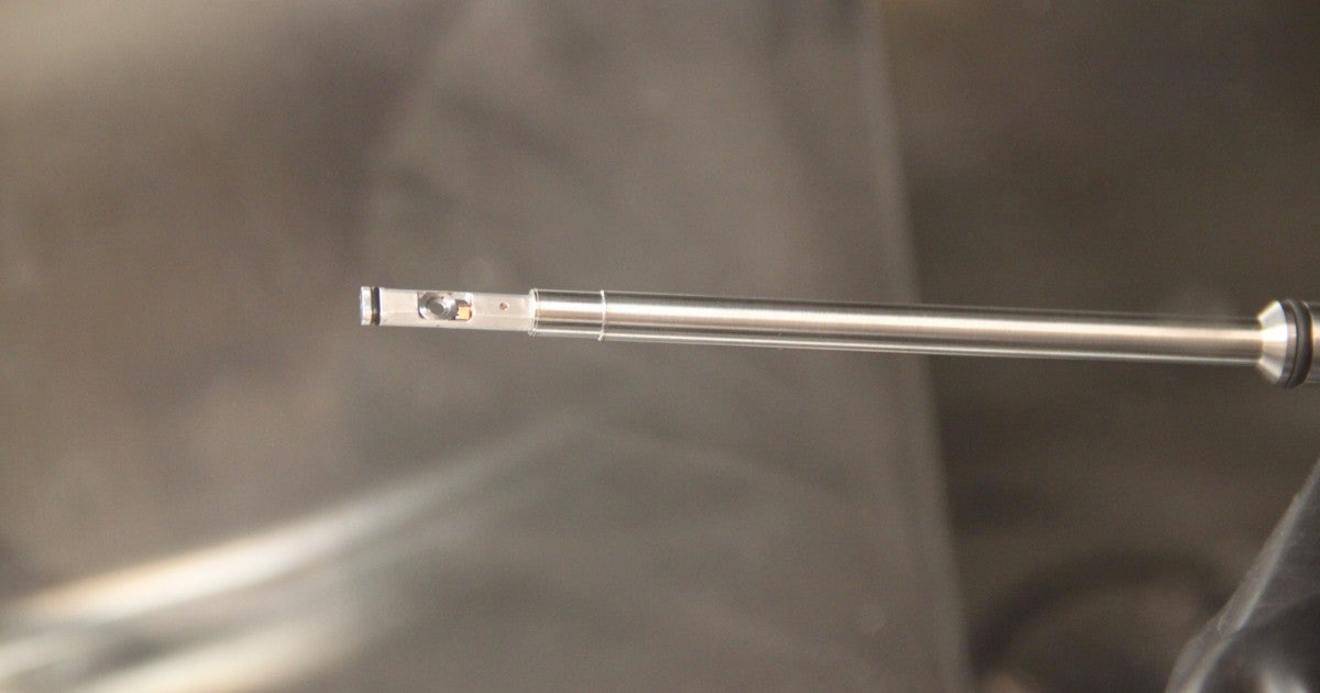 TEM holder | Okinawa Institute of Science and Technology OIST